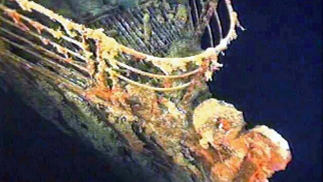 Submarine exploring Titanic wreck missing, search underway