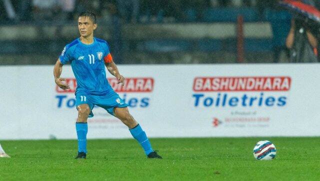 SAFF Cup: Chhetri's brilliance sinks Pakistan; Indian defence continues ...
