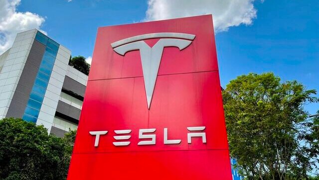 Elon Musks Tesla Sued Over Racial Bigotry At California Plant