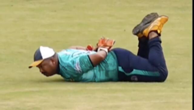 Wicketkeeper completes catch in a hilarious manner during domestic game ...
