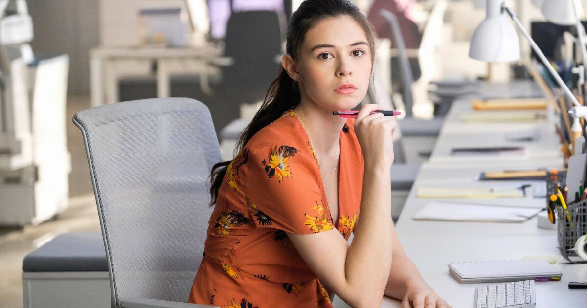 Nicole Maines On Playing Tvs First Transgender Superhero In Supergirl