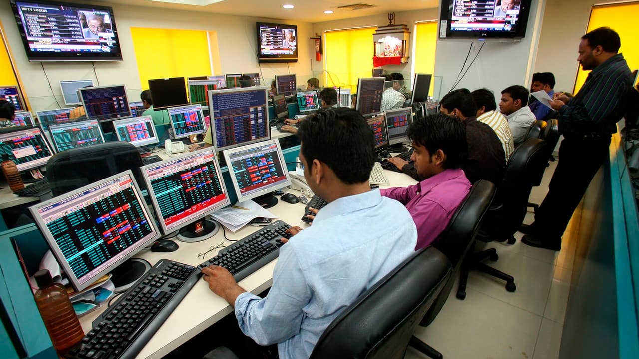 E-commerce firm Indiamart Intermesh's shares zoom about 40% to Rs 1,338 ...