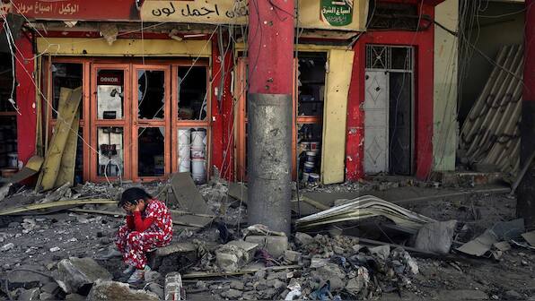 A compassionate lens: Pulitzer Prize winner Carol Guzy's photographs ...