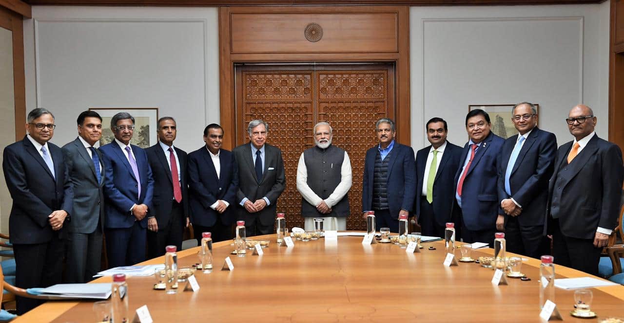 Narendra Modi meets Mukesh Ambani, Ratan Tata, other business heads to ...