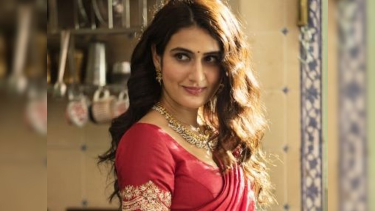Fatima Sana Shaikhs First Look As A Marathi Mulgi Unveiled From