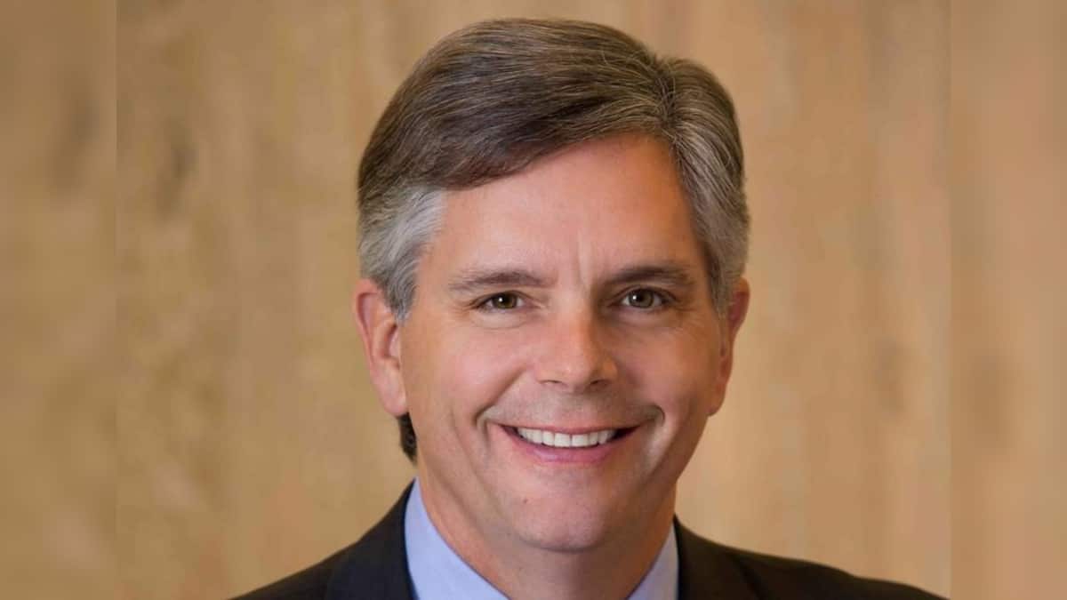 GE CEO says company needs to reduce debt 'thoughtfully and soon ...