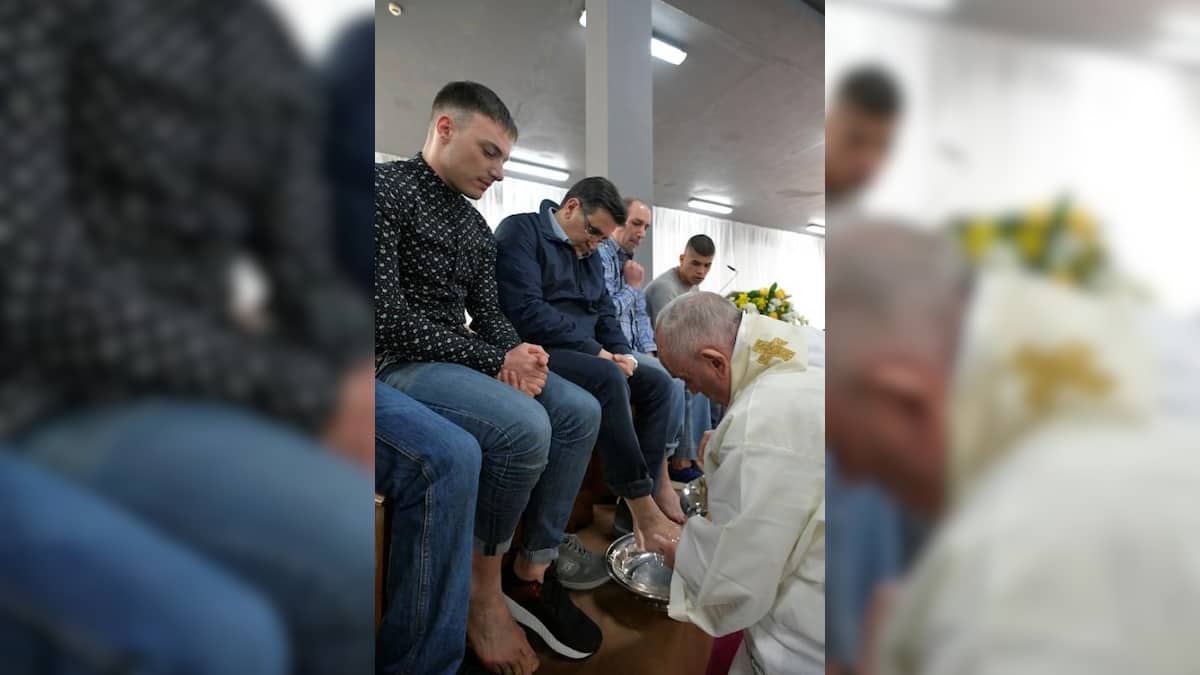 Help each other, pope tells prisoners at foot washing rite – Firstpost
