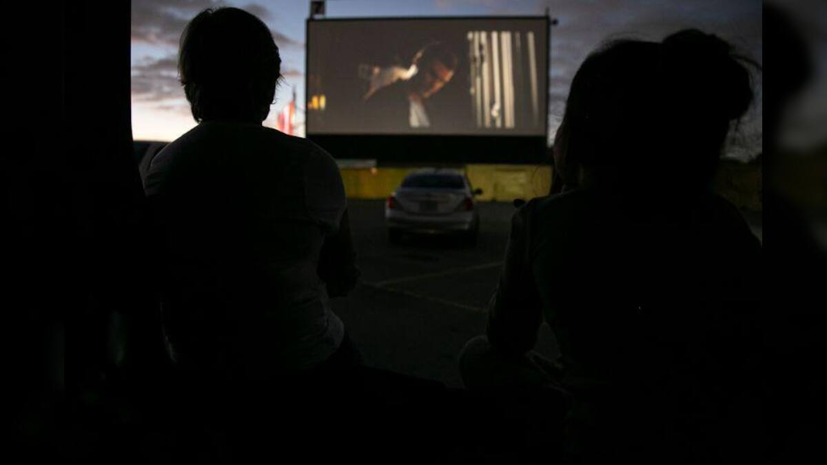 Drive-in movie stages a comeback in U.S. in coronavirus era – Firstpost