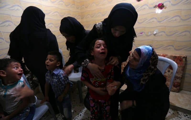Israeli army kills Palestinian nurse in Gaza border protest - medics ...