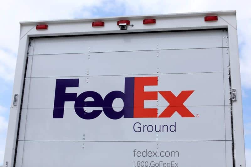 Volvo, FedEx test truck 'platooning' on public U.S. road – Firstpost