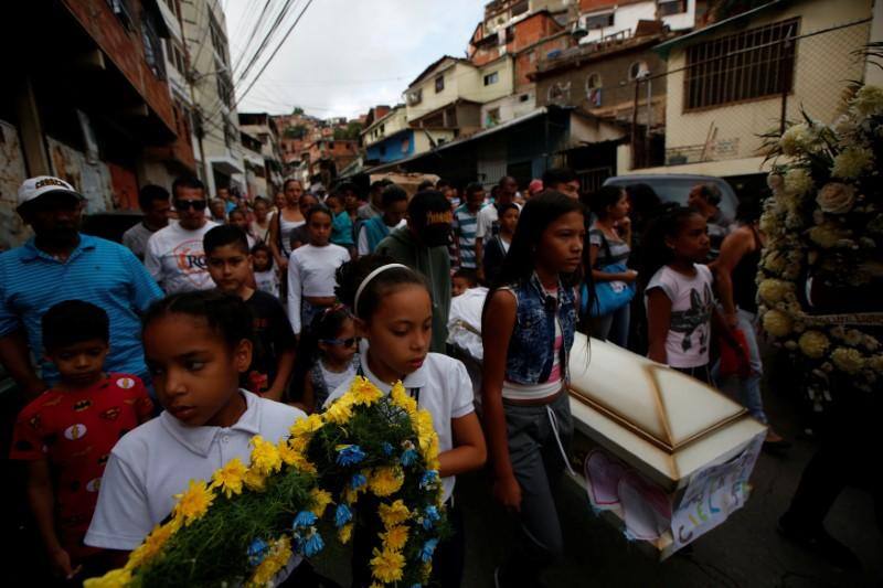 Venezuela healthcare collapse: Four children die in same hospital this ...