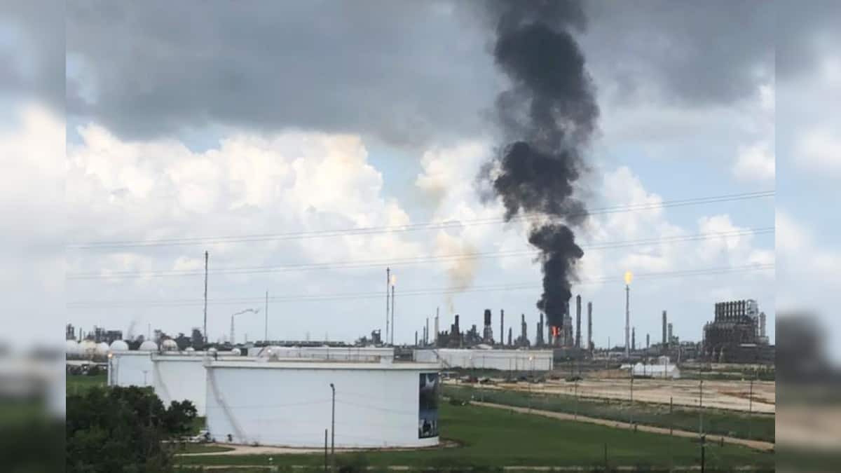 Exxon fighting fire at Baytown, Texas, refinery and chemical complex ...