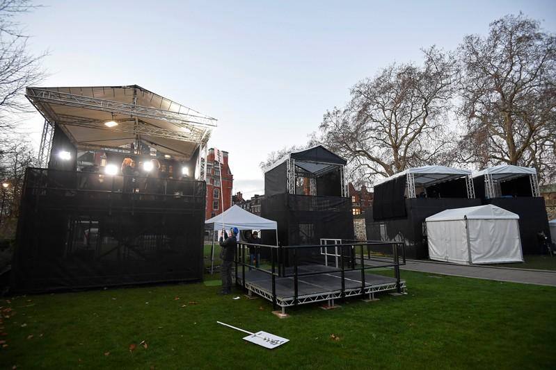'Stop Brexit!' - one man's daily protest against UK-EU divorce – Firstpost